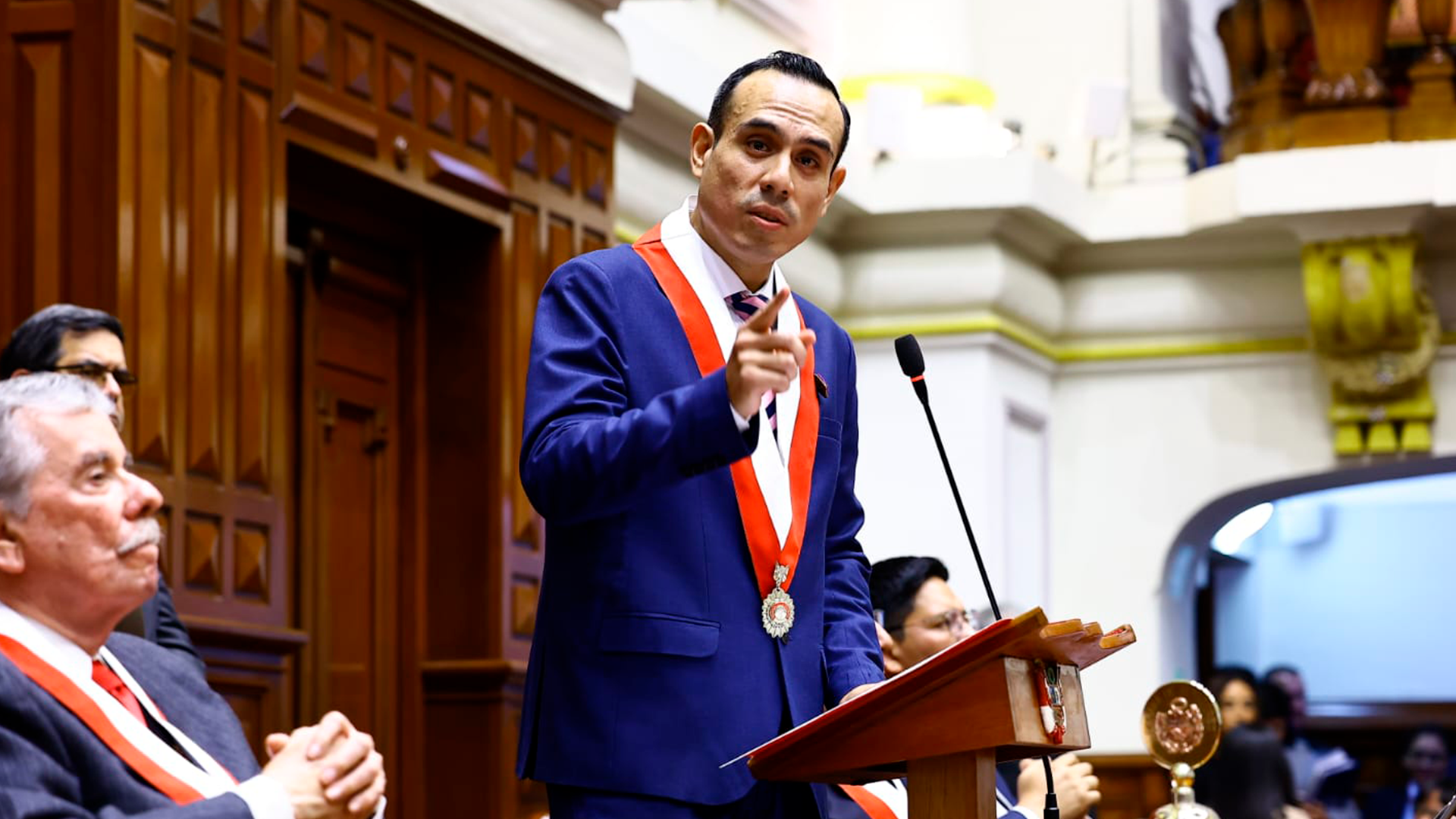 José Jerí admite haber cometido muchos errores en su vida