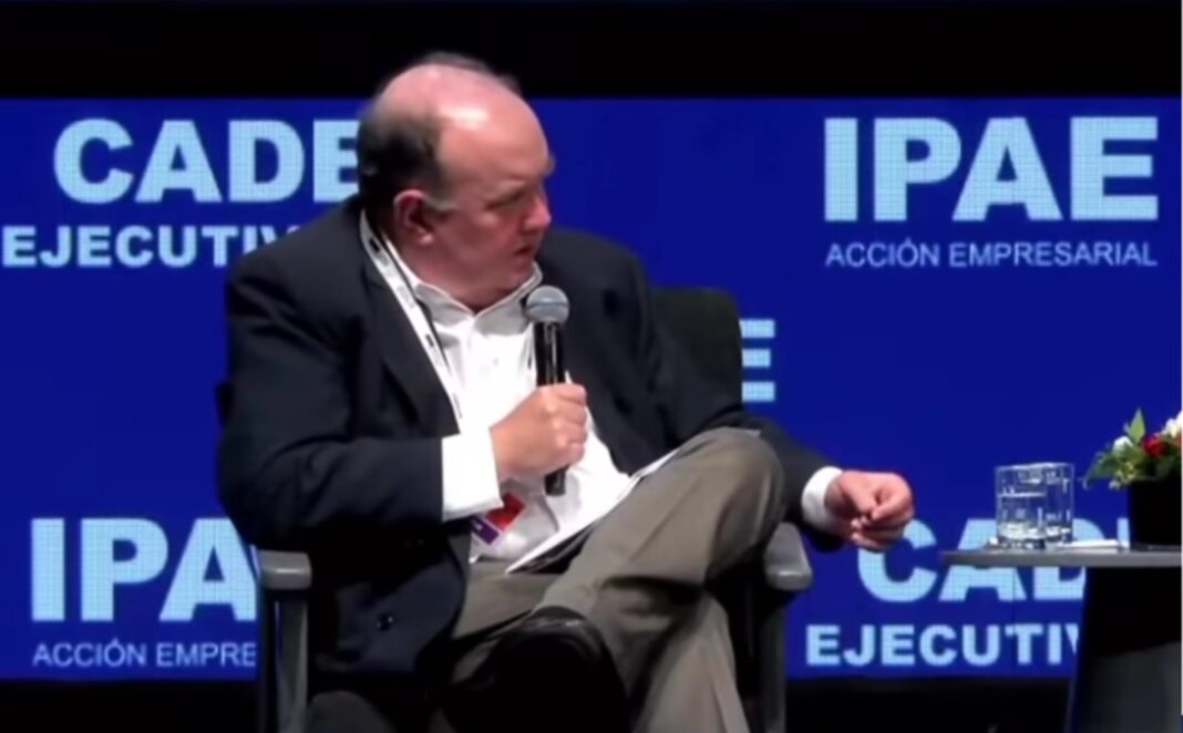 CADE: Rafael López Aliaga enfurece al ser vinculado con la minería ilegal